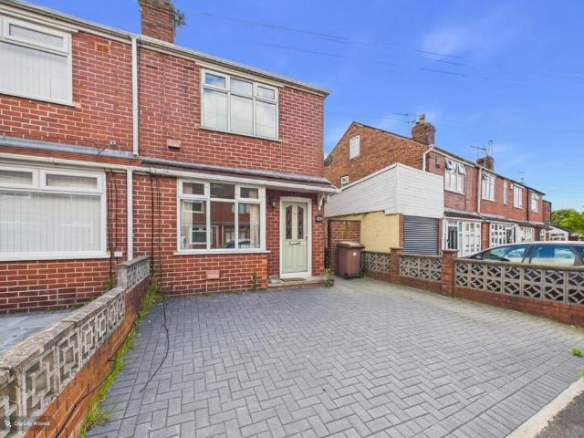 3 bedroom end of terrace house for sale