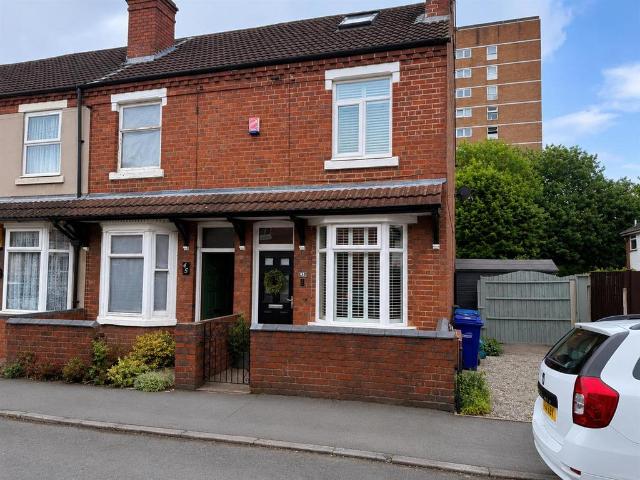 3 bedroom end of terrace house for sale