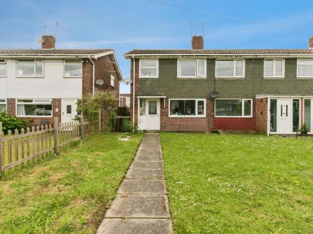 3 bedroom end of terrace house for sale