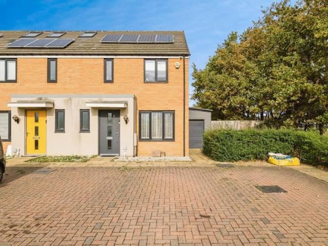 3 bedroom end of terrace house for sale