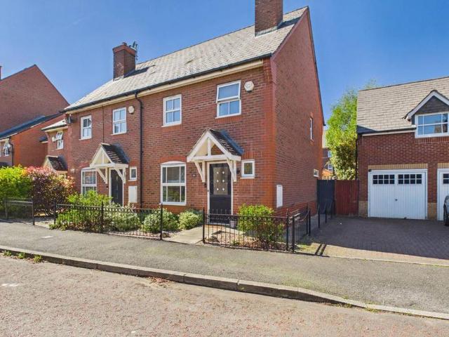 3 bedroom semi detached house for sale