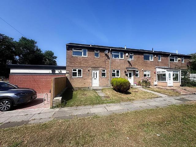 3 bedroom end of terrace house for sale