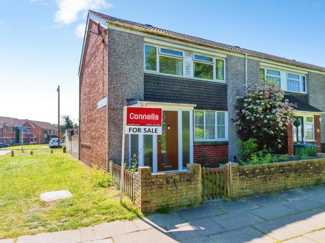 3 bedroom end of terrace house for sale