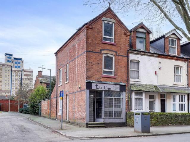 3 bedroom end of terrace house for sale