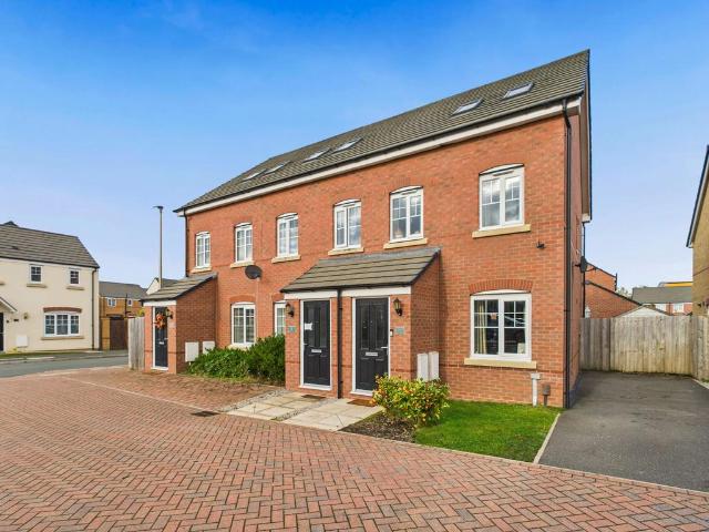 3 bedroom end of terrace house for sale