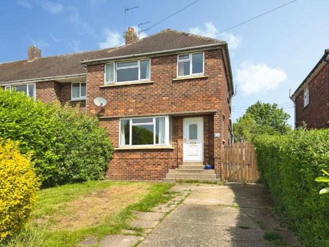 3 bedroom end of terrace house for sale