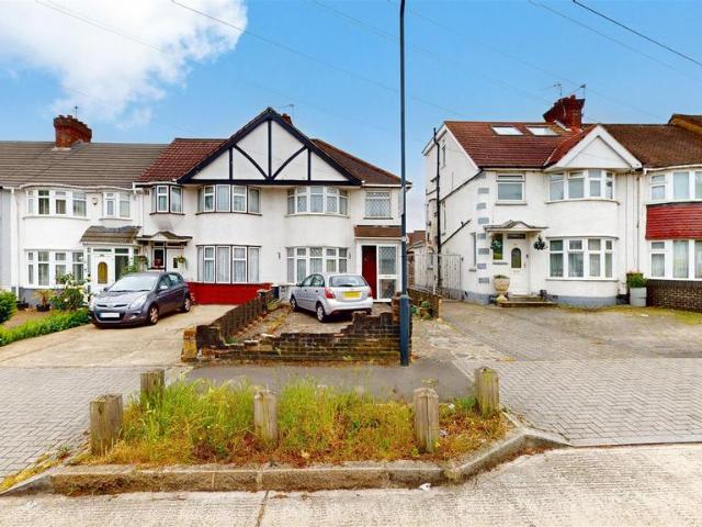 3 bedroom end of terrace house for sale