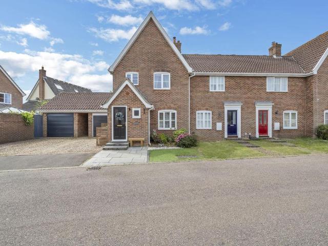 3 bedroom end of terrace house for sale