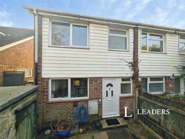 3 bedroom end of terrace house for sale