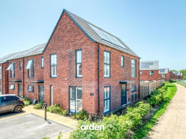 3 bedroom end of terrace house for sale
