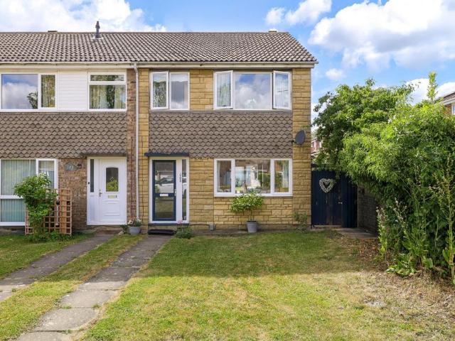 3 bedroom end of terrace house for sale