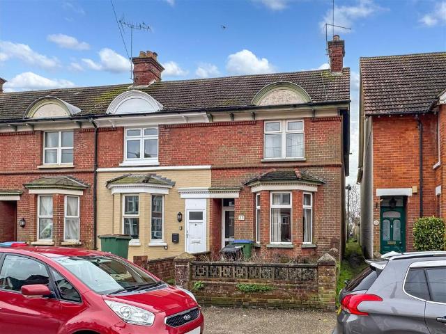 3 bedroom end of terrace house for sale