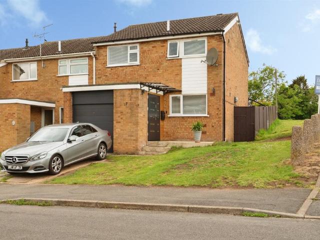 3 bedroom end of terrace house for sale