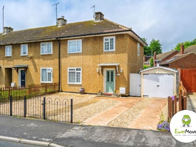 3 bedroom end of terrace house for sale