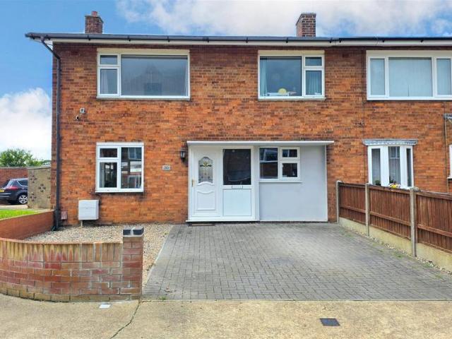 3 bedroom end of terrace house for sale