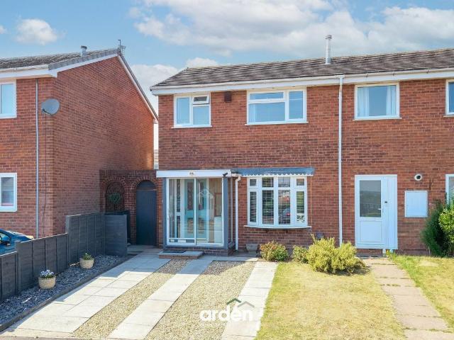 3 bedroom end of terrace house for sale