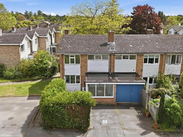 3 bedroom end of terrace house for sale
