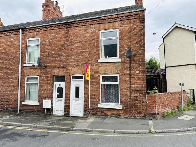 3 bedroom end of terrace house for sale