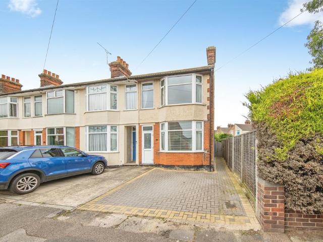 3 bedroom end of terrace house for sale