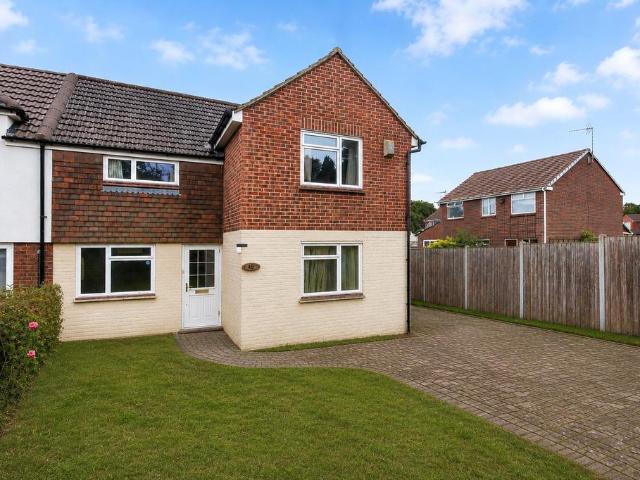 3 bedroom end of terrace house for sale