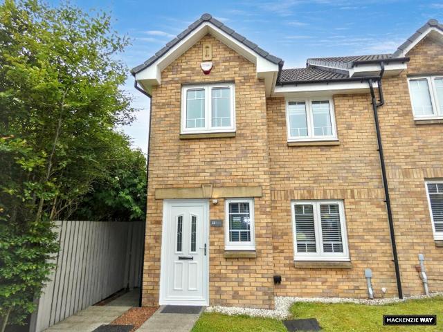 3 bedroom end of terrace house for sale