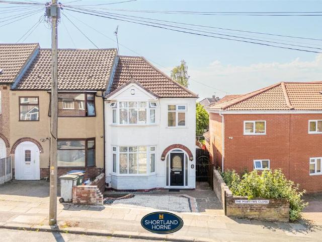 3 bedroom end of terrace house for sale