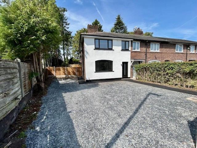 3 bedroom end of terrace house for sale