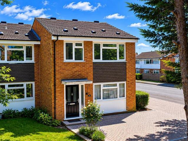 3 bedroom end of terrace house for sale