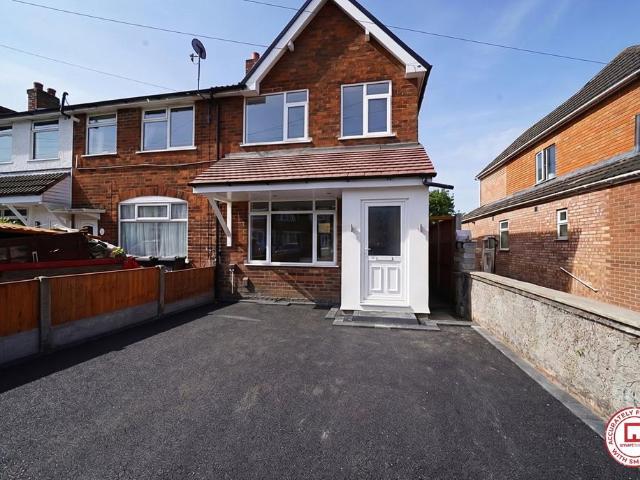 3 bedroom end of terrace house for sale
