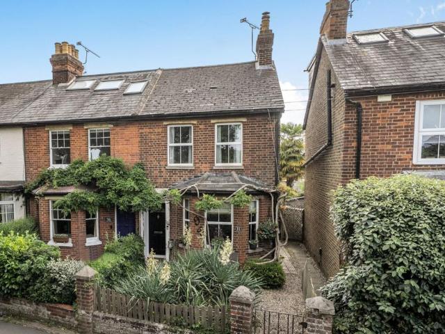 3 bedroom end of terrace house for sale