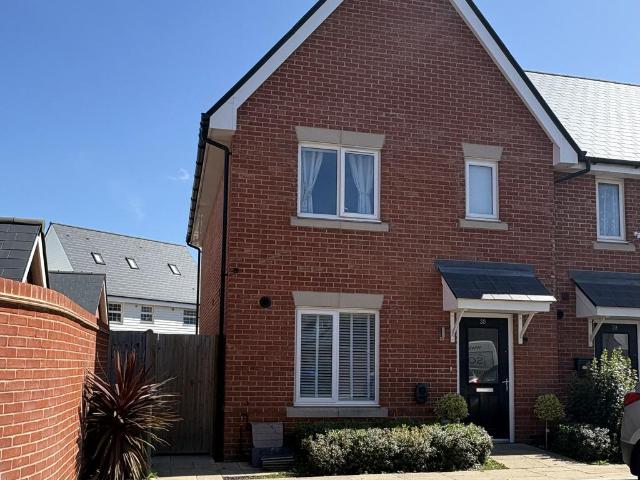 3 bedroom end of terrace house for sale