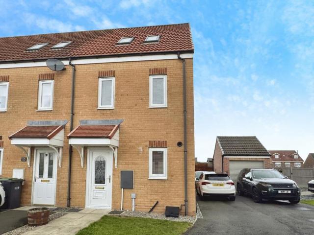 3 bedroom end of terrace house for sale