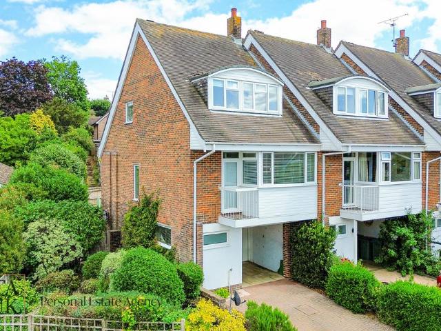 3 bedroom end of terrace house for sale