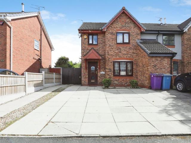 3 bedroom end of terrace house for sale