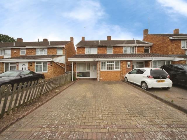 3 bedroom end of terrace house for sale