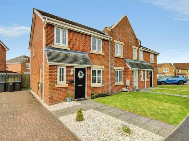 3 bedroom end of terrace house for sale