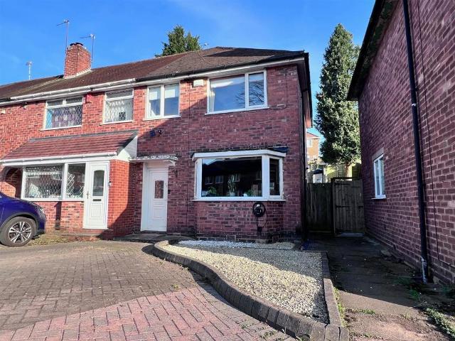 3 bedroom end of terrace house for sale