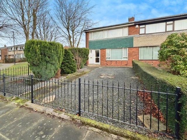 3 bedroom end of terrace house for sale