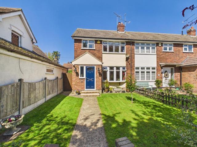 3 bedroom end of terrace house for sale