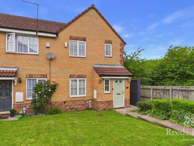 3 bedroom end of terrace house for sale