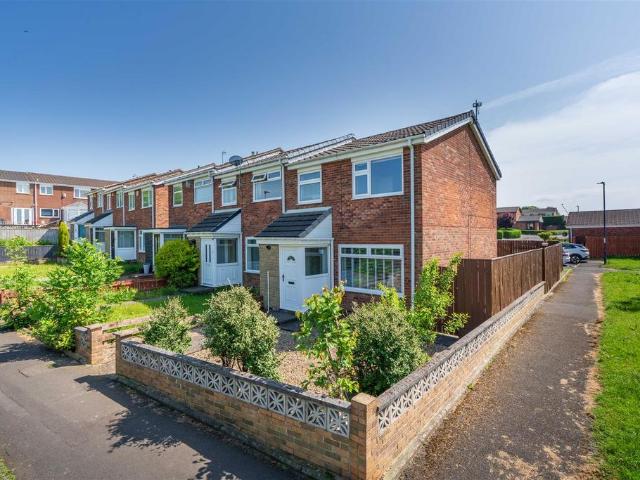 3 bedroom end of terrace house for sale