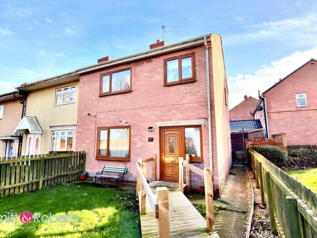 3 bedroom end of terrace house for sale