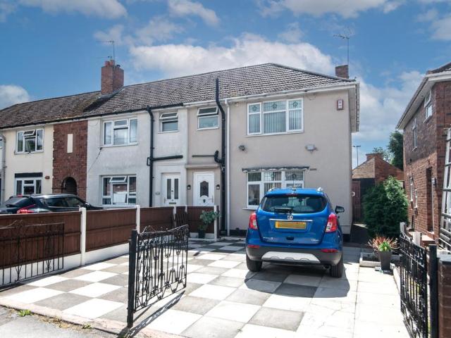 3 bedroom end of terrace house for sale