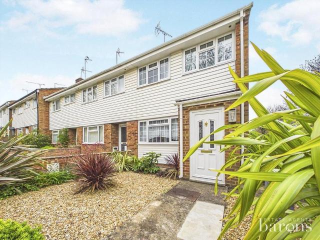 3 bedroom end of terrace house for sale