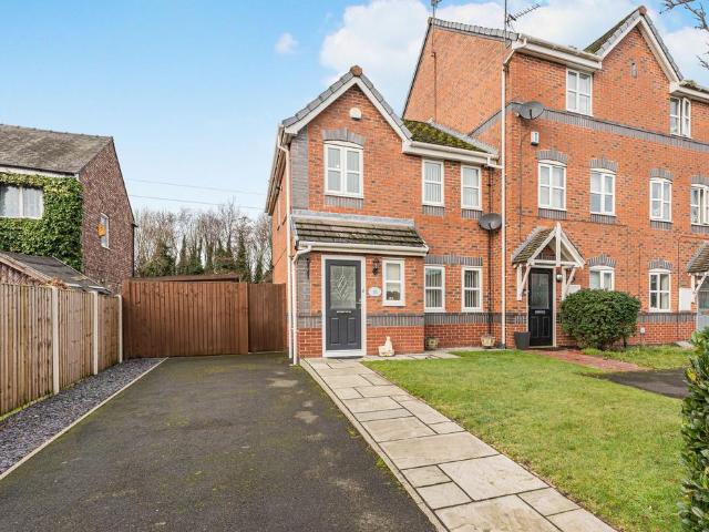 3 bedroom end of terrace house for sale