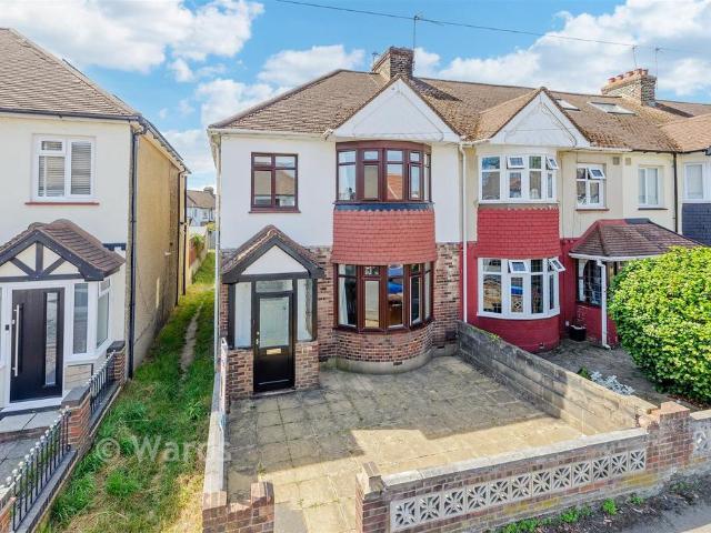 3 bedroom end of terrace house for sale