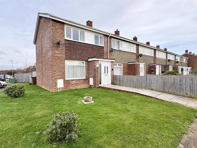 3 bedroom end of terrace house for sale