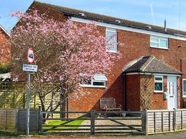 3 bedroom end of terrace house for sale