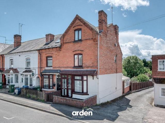 3 bedroom end of terrace house for sale