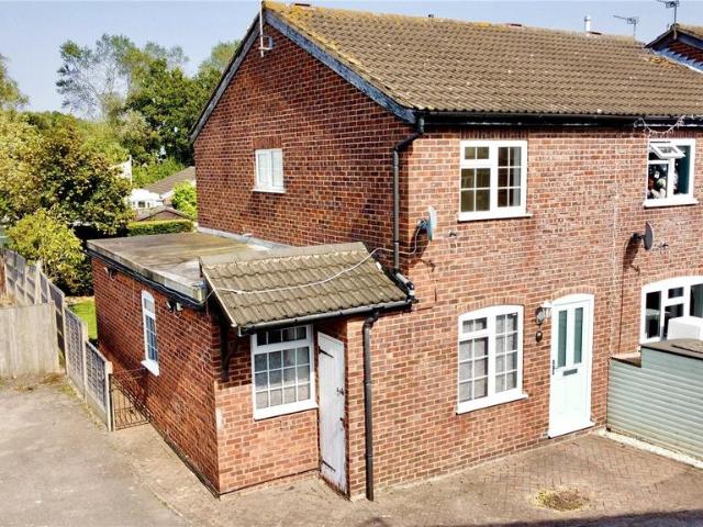 3 bedroom end of terrace house for sale